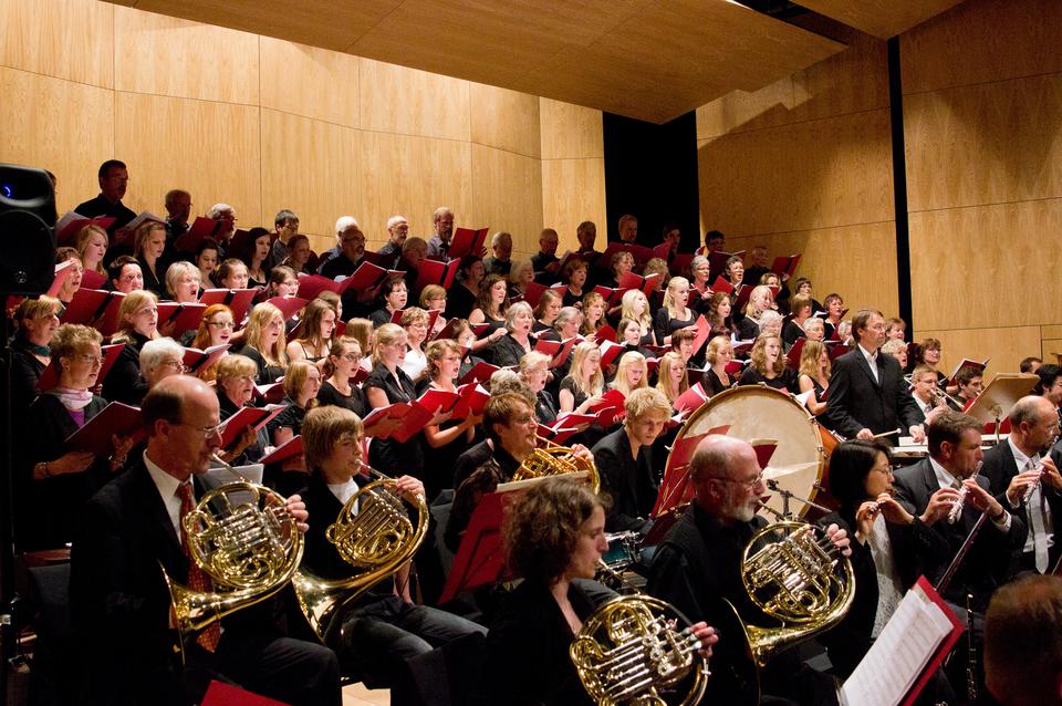 Collegium musicum mit neuem Dirigenten in der Messe Husum – Gemeinde Leck